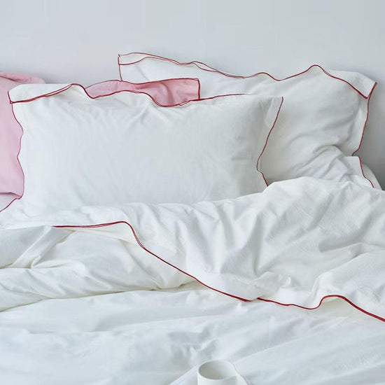 Contrast Flange Bedding Set
